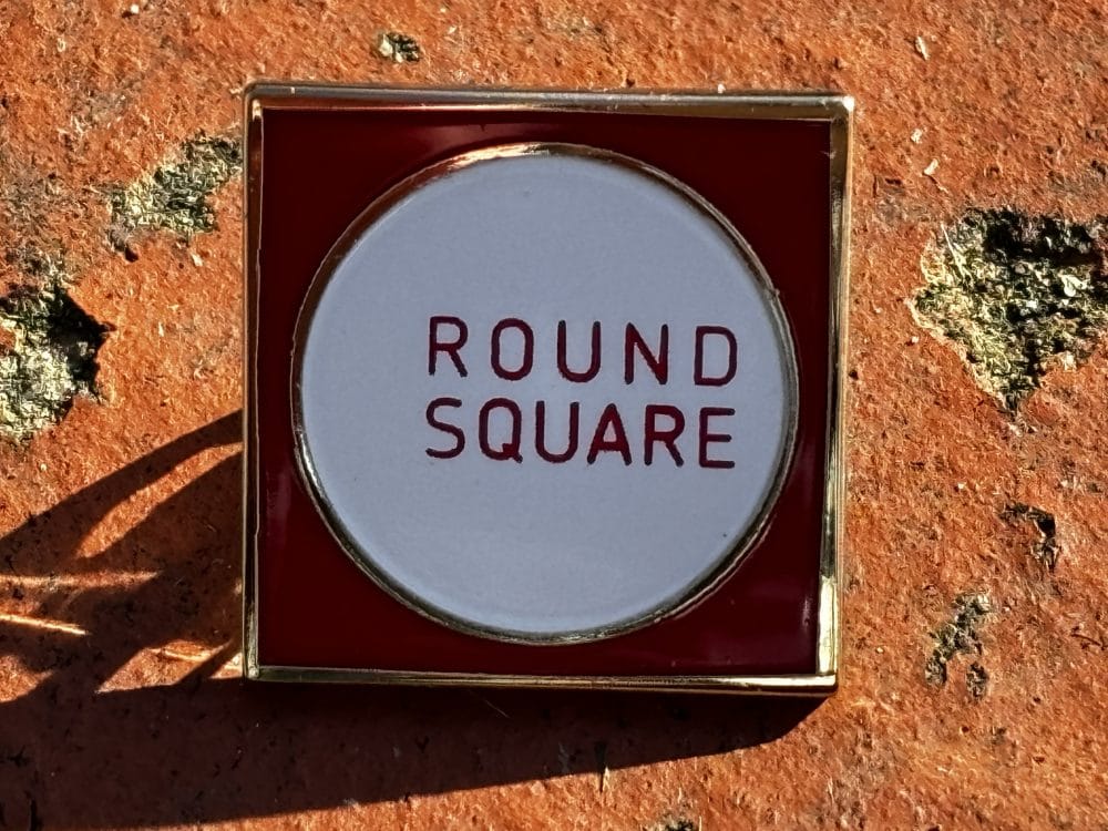 Pack of 10 small Round Square Pins - Round Square
