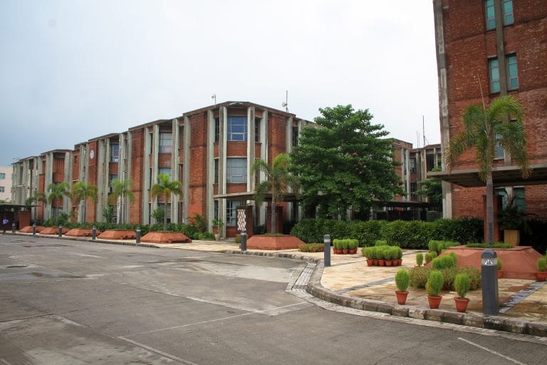 Step by Step School | Round Square