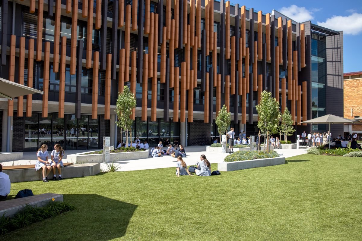 Redlands | Round Square