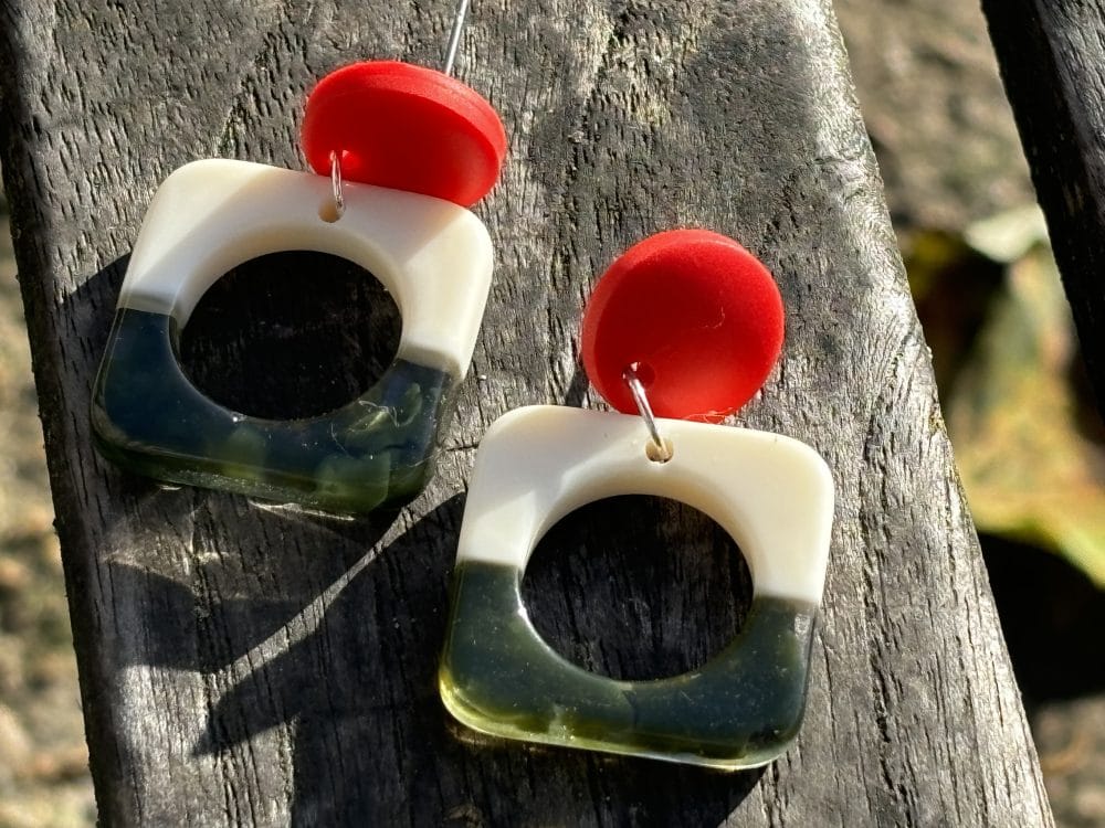 Round Square earrings in green - Round Square